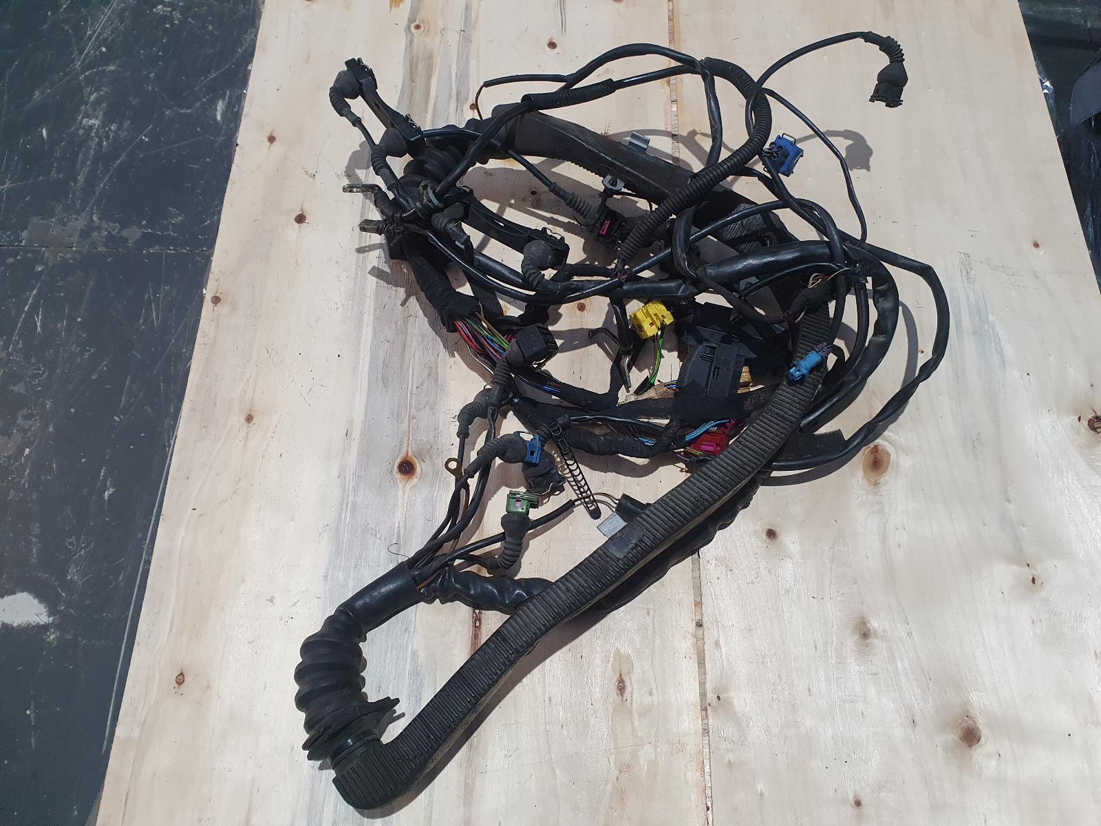 AUDI A4 ADR 1.8 COMPLETE ENGINE WIRING LOOM 08/95-06/01 - espspares.com.au