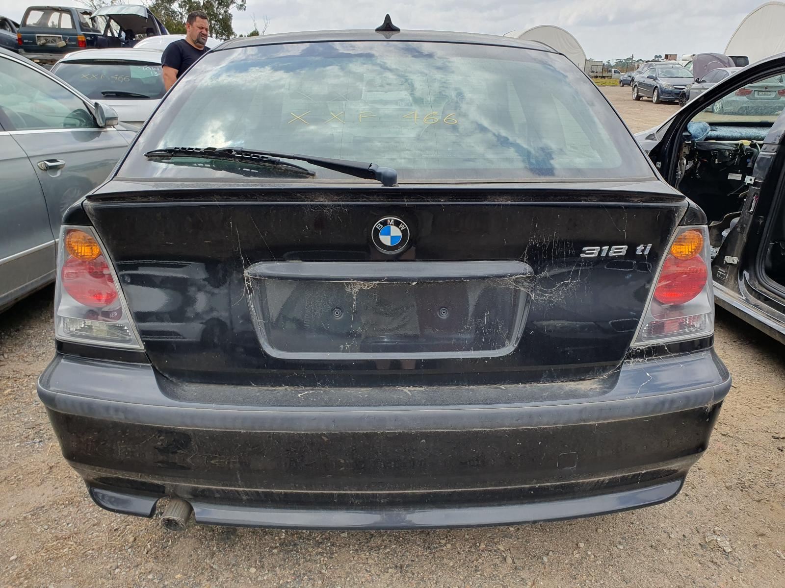 BMW 3 SERIES RIGHT TAILLIGHT E46, HATCH, GREY TYPE, AMBER FLASHER, 11/ ...